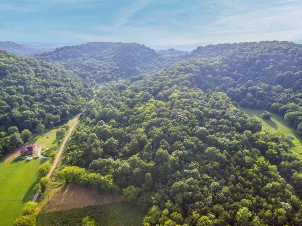 18.13 acres in Trousdale County, Tennessee 18.13 acres in Trousdale County, Tennessee